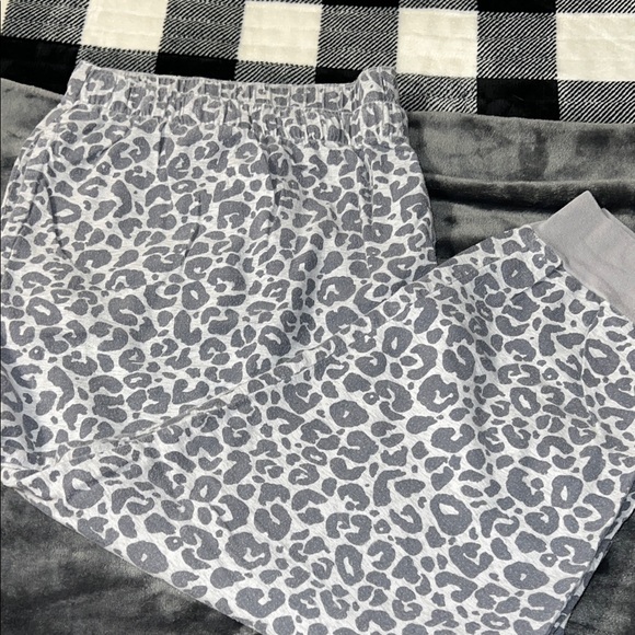 Old Navy | Intimates & Sleepwear | Old Navy Leopard Print Pajama Pants ...